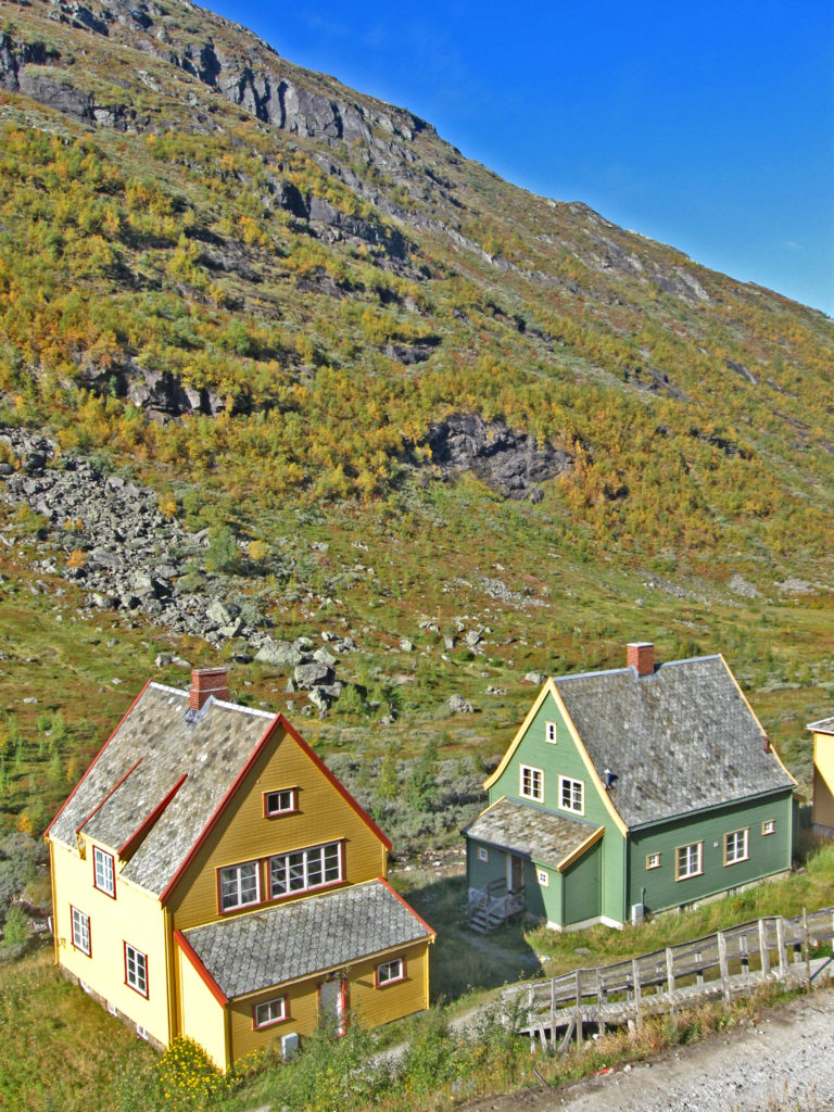 Take A Ride On The Famous Flåmsbana Train – The World’s Most Beautiful ...