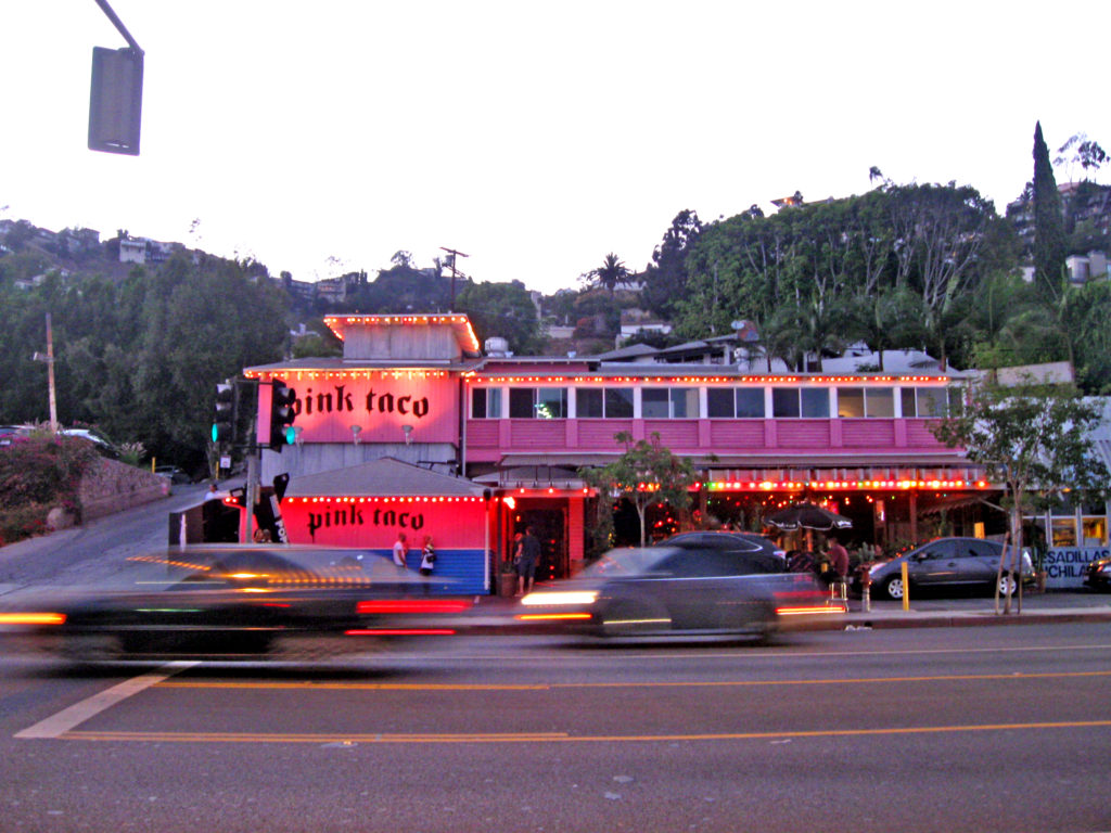 The Ultimate Guide To Street Photography – Tips & Tricks - Where in the ...